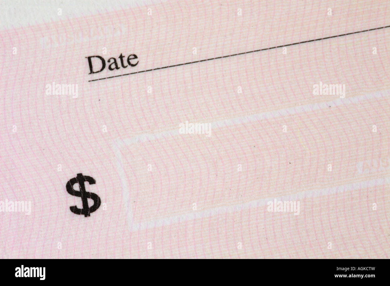 Empty cheque. Closeup Stock Photo - Alamy