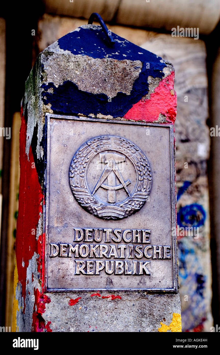 Berlin cold war Checkpoint Charlie Friedrichstrasse notorious border ...