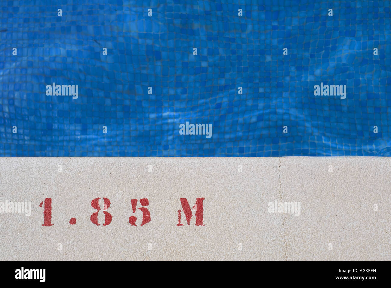 Pool depth marker hi-res stock photography and images - Alamy