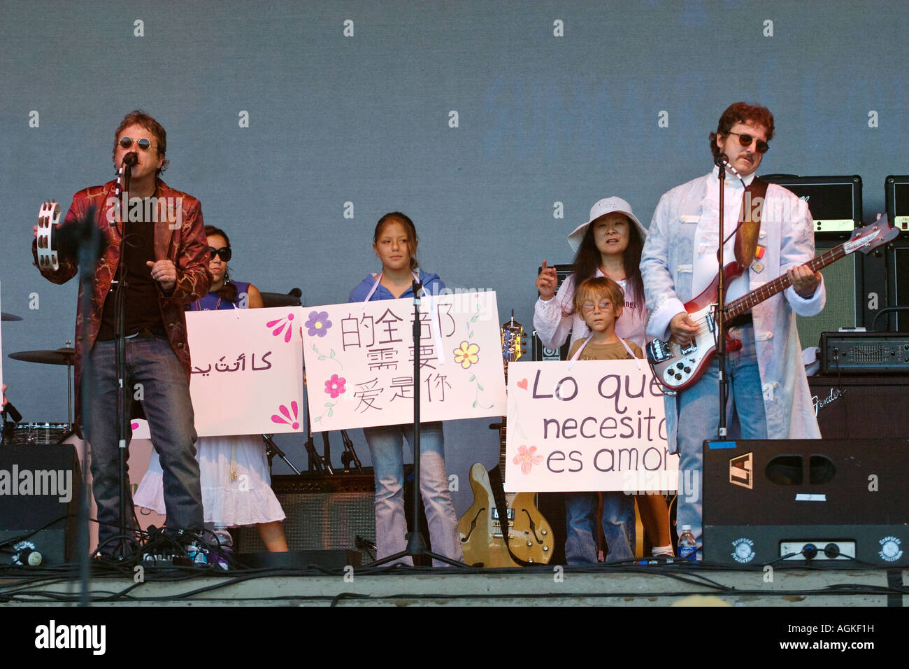 The Beatles tribute band THE SUN KINGS with the LIDDYPUDLIAN ORCHESTRA ...