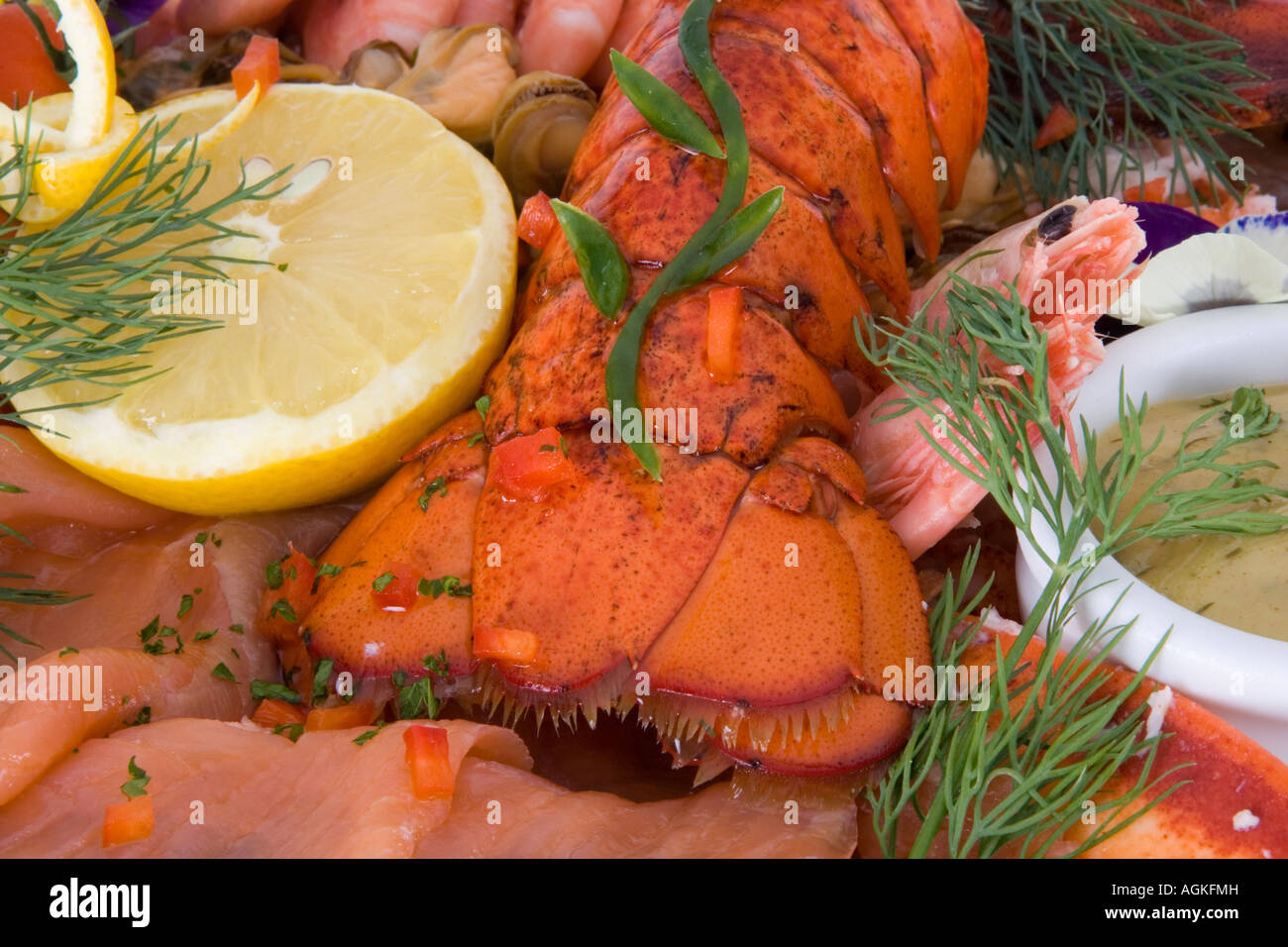 Prepared lobster and seafood Stock Photo - Alamy