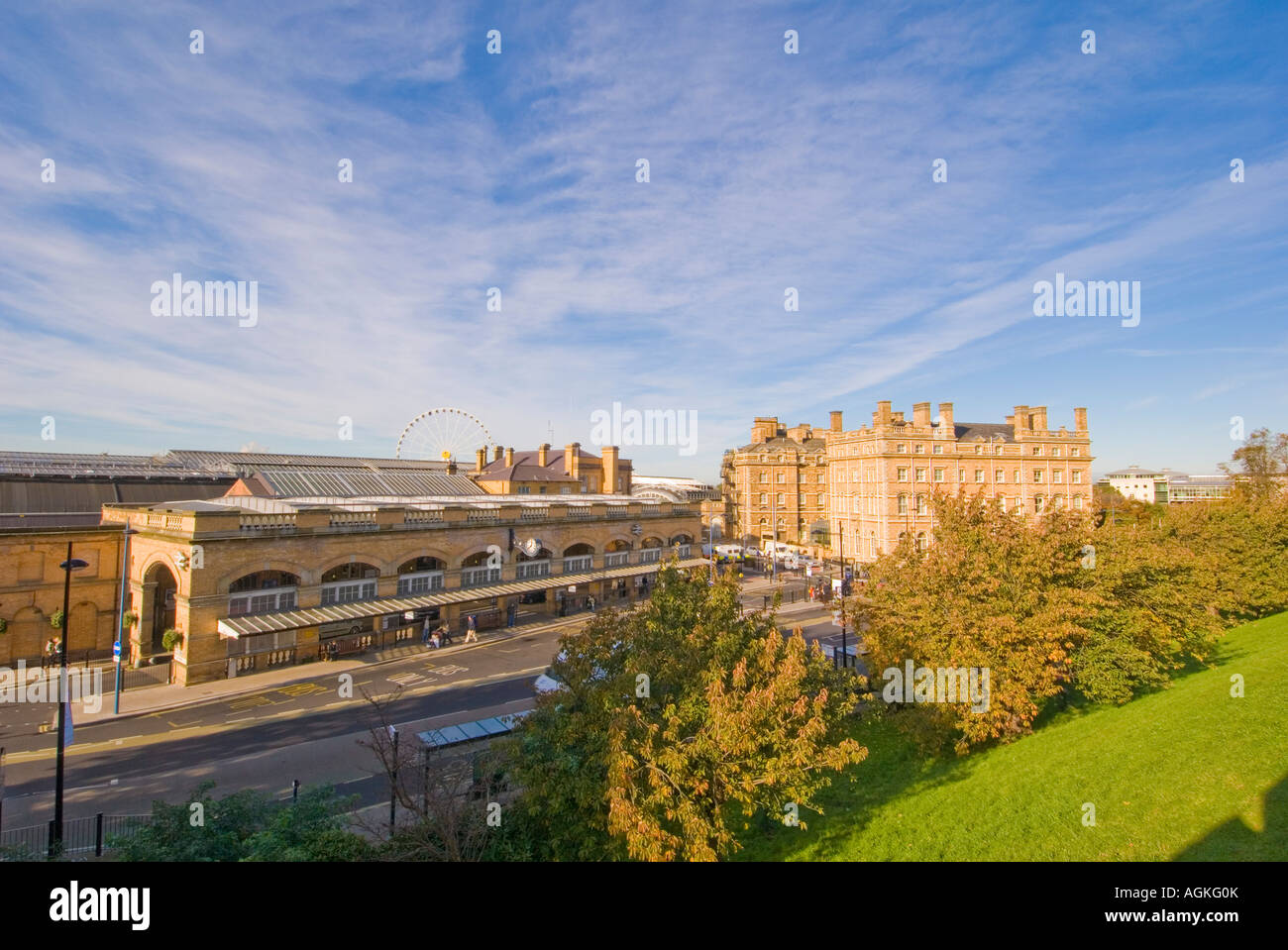york railway station england uk Stock Photo - Alamy