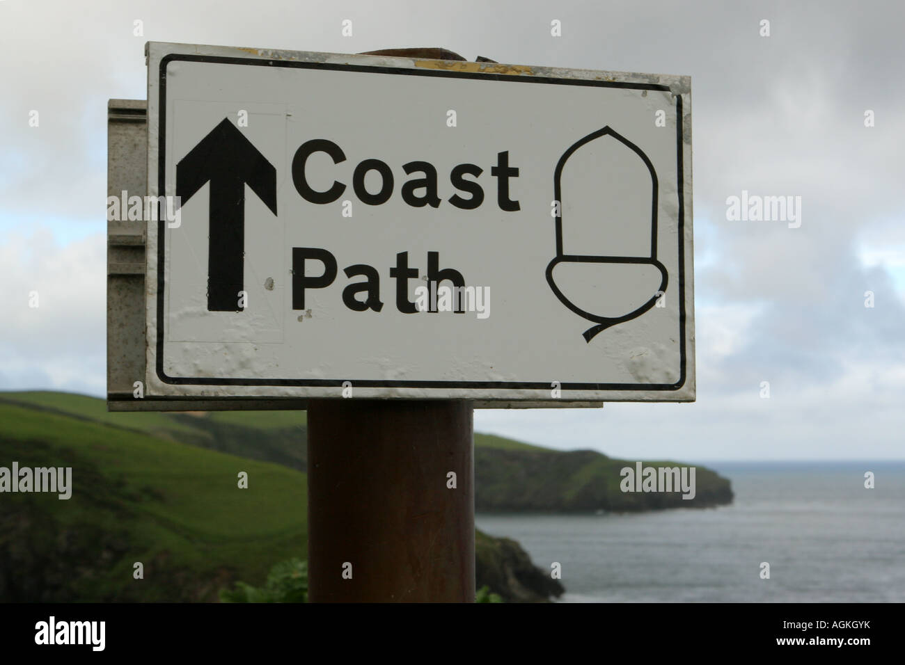 Coastal path sign - Port Isaac, Cornwall, UK Stock Photo - Alamy