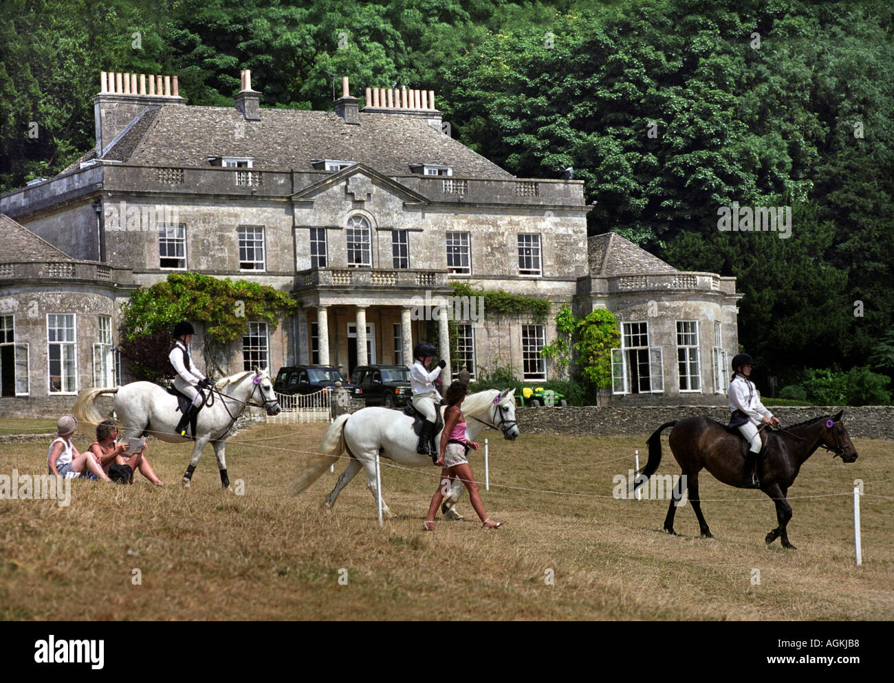 PONY CLUB RIDERS PASSING GATCOMBE PARK THE COUNTRY HOME OF PRINCESS ANNE THE PRINCESS ROYAL NEAR ...