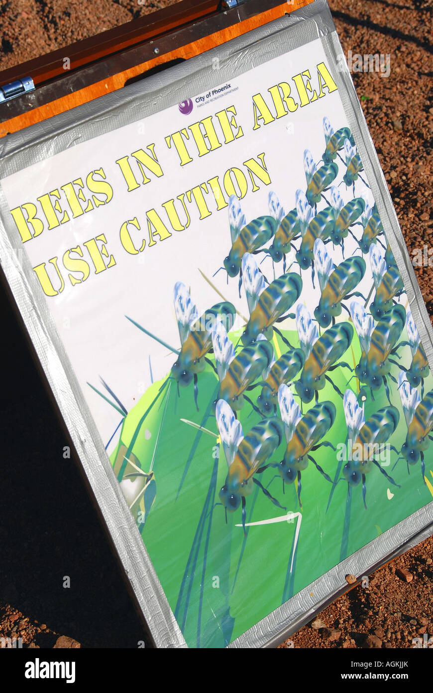 Warning Sign Bees Stock Photos & Warning Sign Bees Stock Images - Alamy