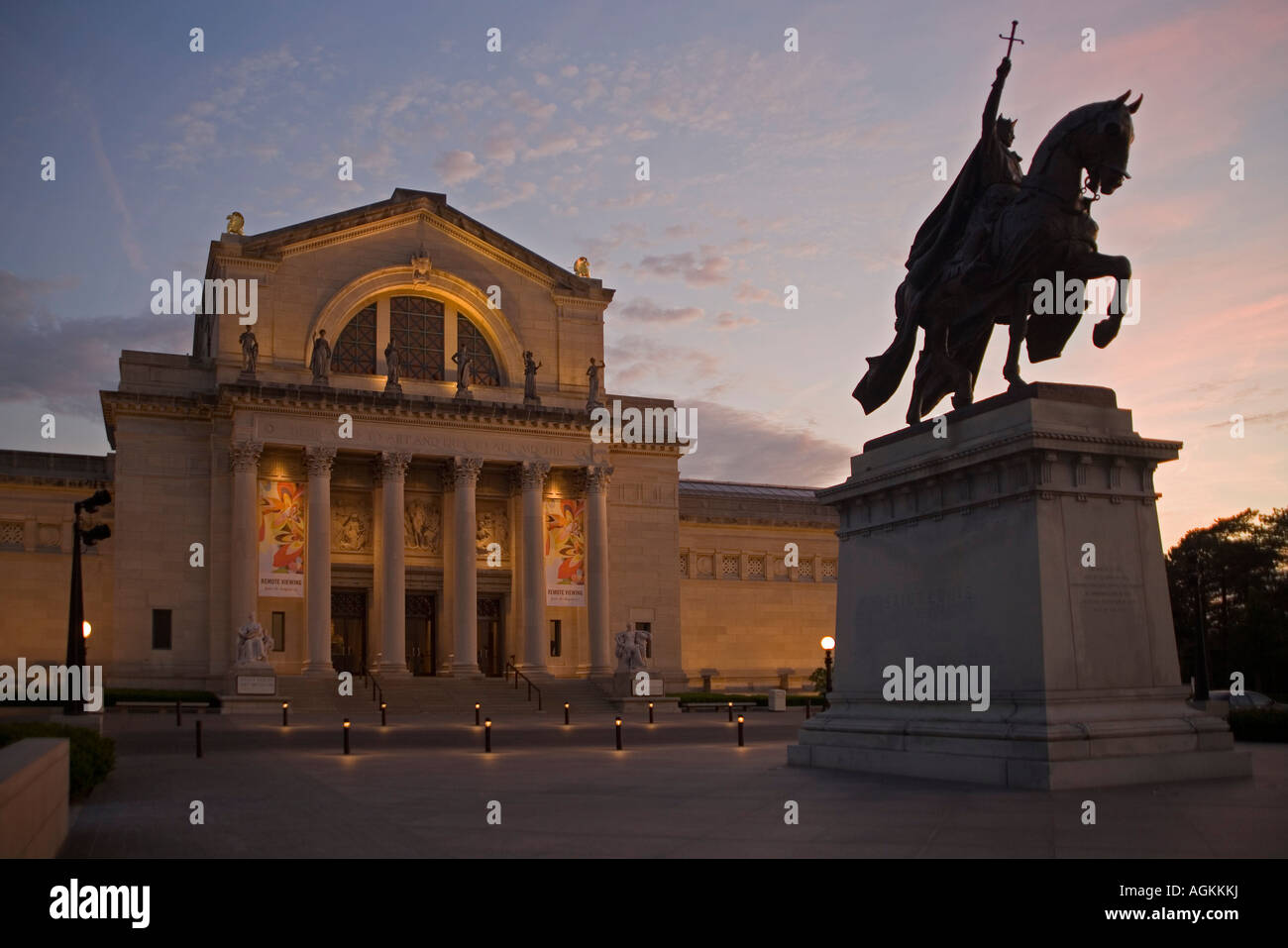 King louis ix hi-res stock photography and images - Alamy