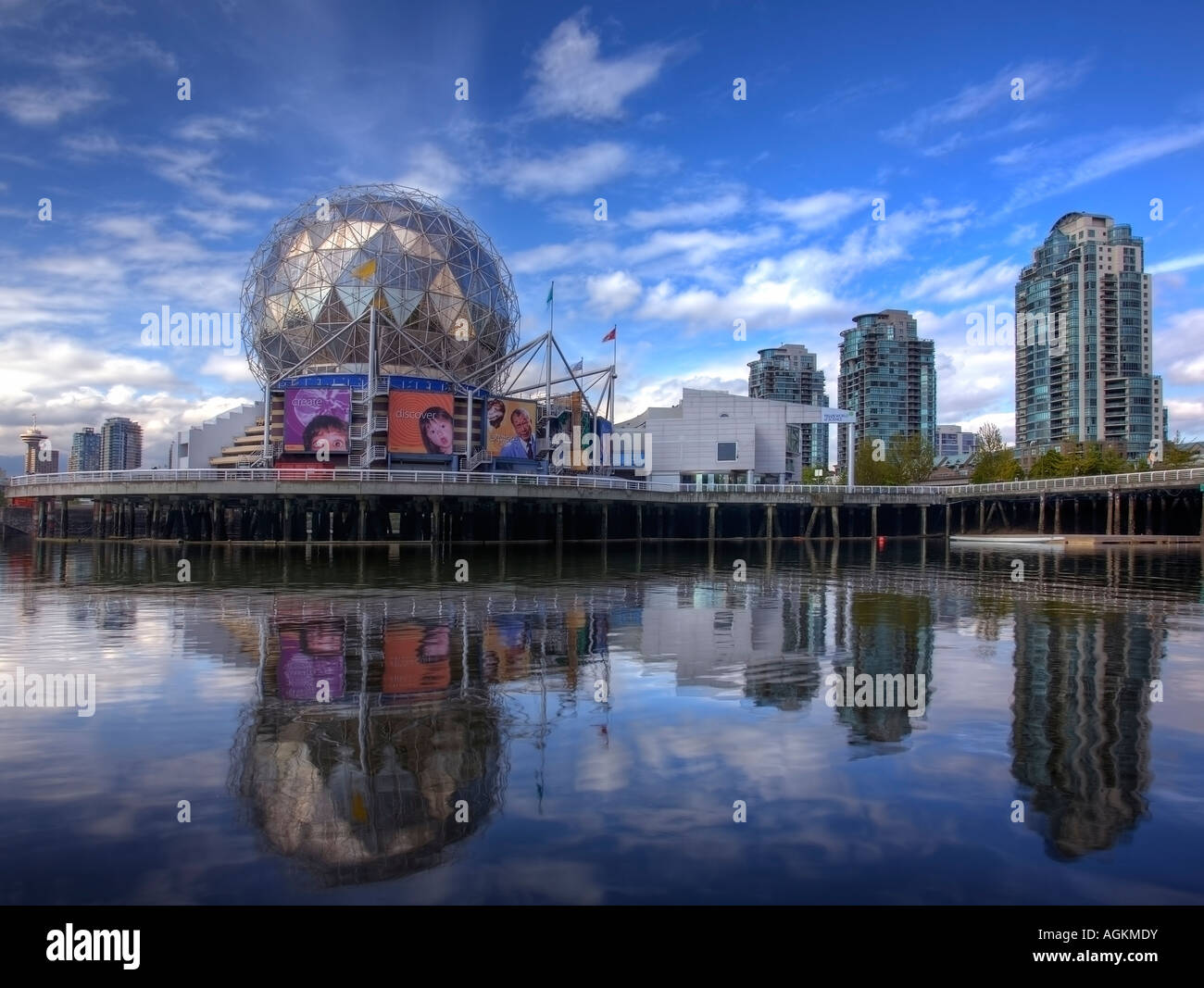 Vancouver science world children hi-res stock photography and images ...
