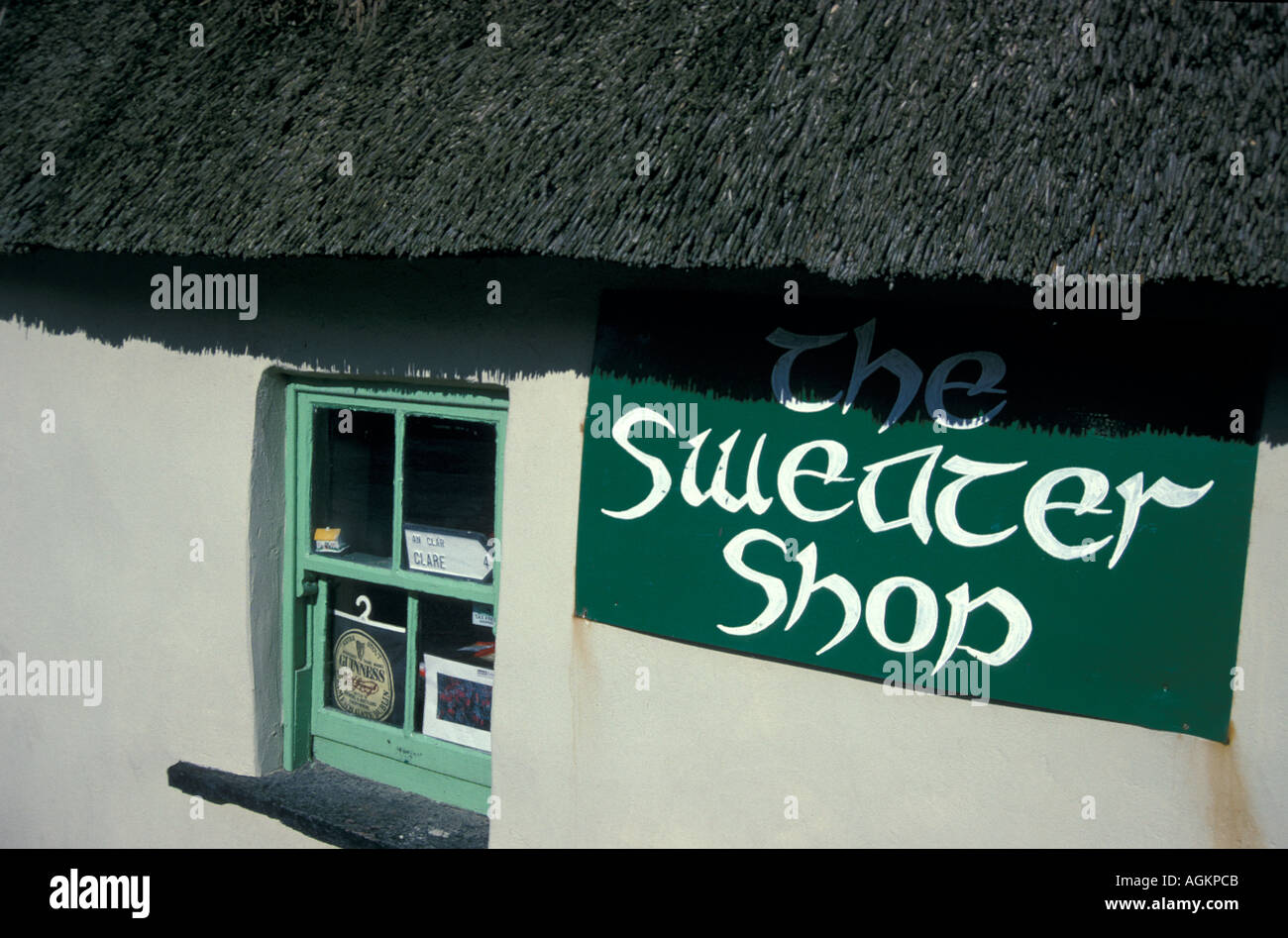 Sweater shop thatch small ireland gifts hi-res stock photography and ...