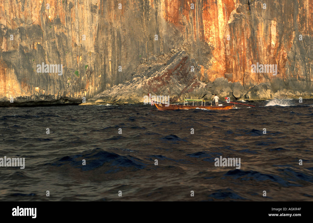 Men moving rocks hi-res stock photography and images - Alamy