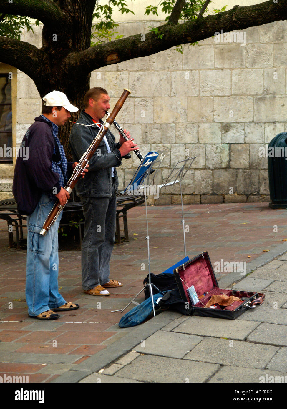 Klezmer clarinet hi-res stock photography and images - Alamy