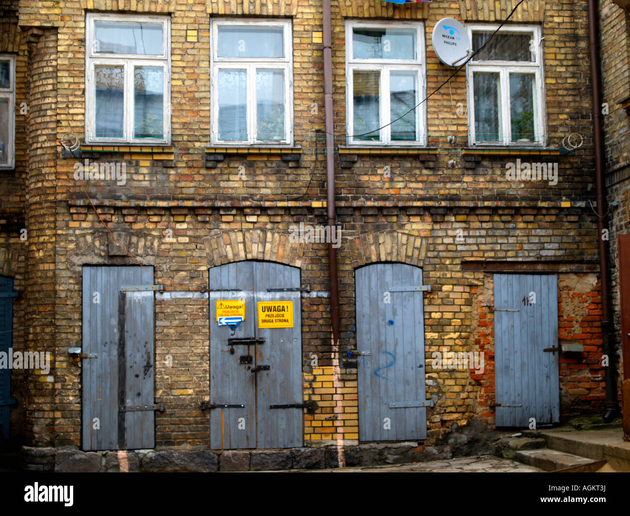 Street level architecture hi-res stock photography and images - Alamy