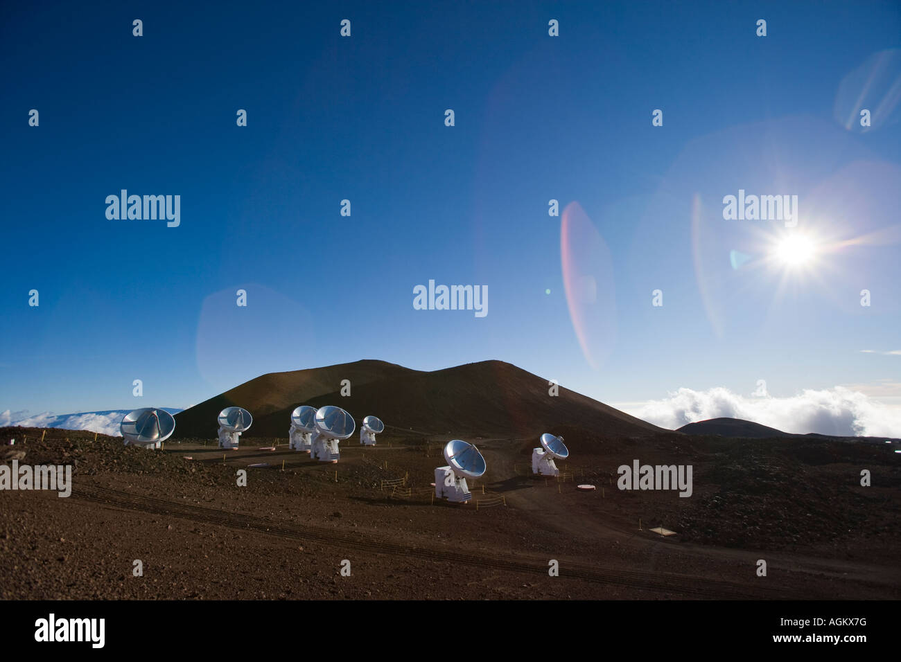 Mauna Kea Space Observatories SMA Submillimeter Array, Smithsonian ...
