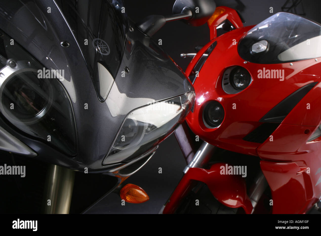 Yamaha r1 bikes hi-res stock photography and images - Alamy