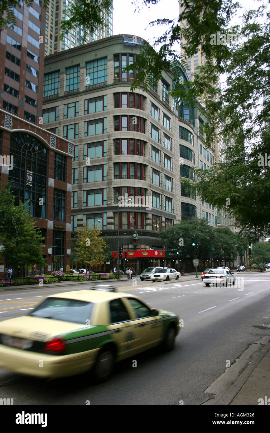 Magnificient mile chicago hi-res stock photography and images - Alamy