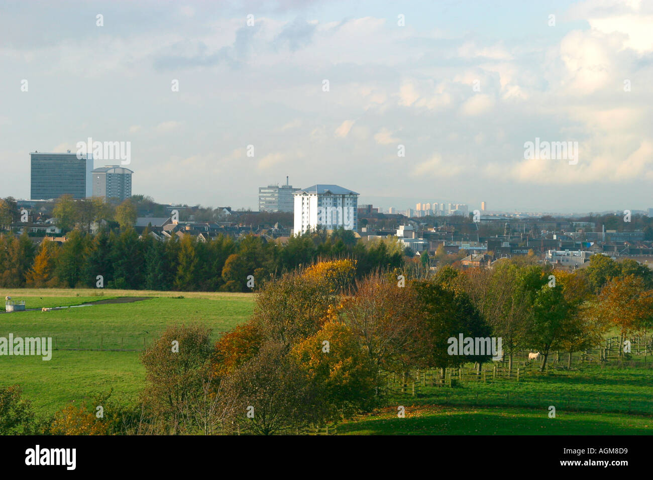 Strathclyde country park scotland hi-res stock photography and images ...
