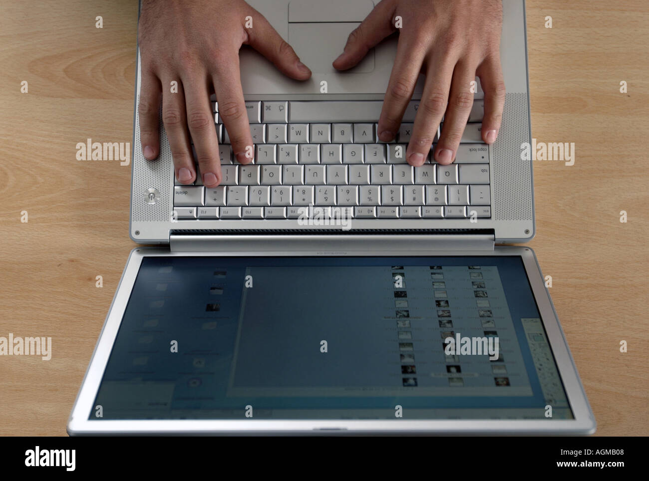 Hands computer keyboards hi-res stock photography and images - Alamy