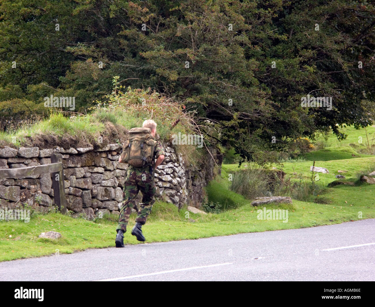 British army training young hi-res stock photography and images - Alamy
