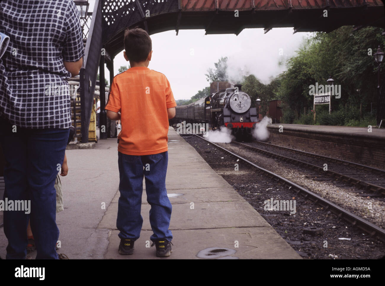 Thomas the tank engine gordon hi-res stock photography and images - Alamy