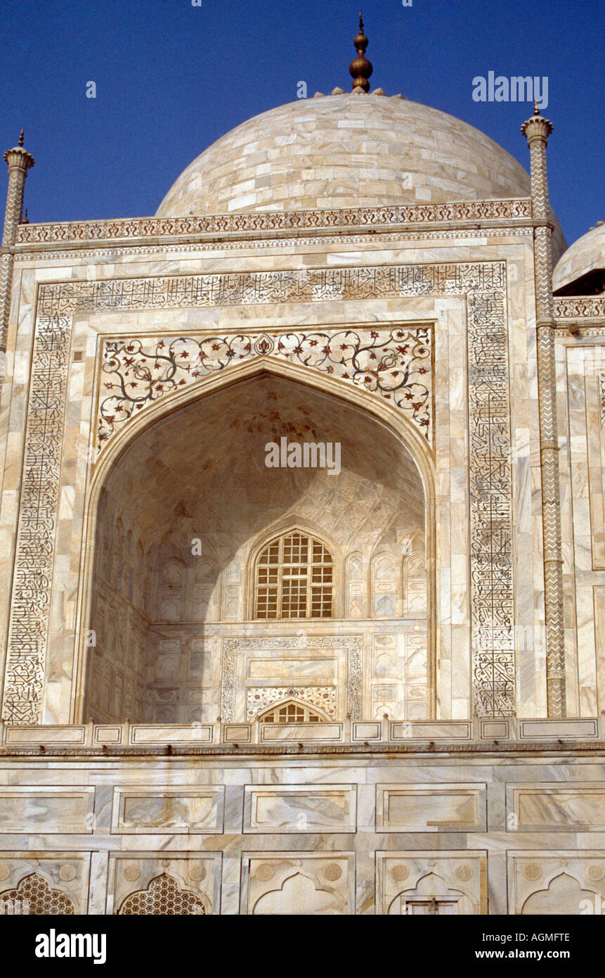 Taj mahal mausoleum tomb hi-res stock photography and images - Alamy