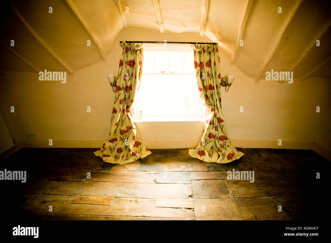 Attic Room in refurbished cottage Stock Photo - Alamy