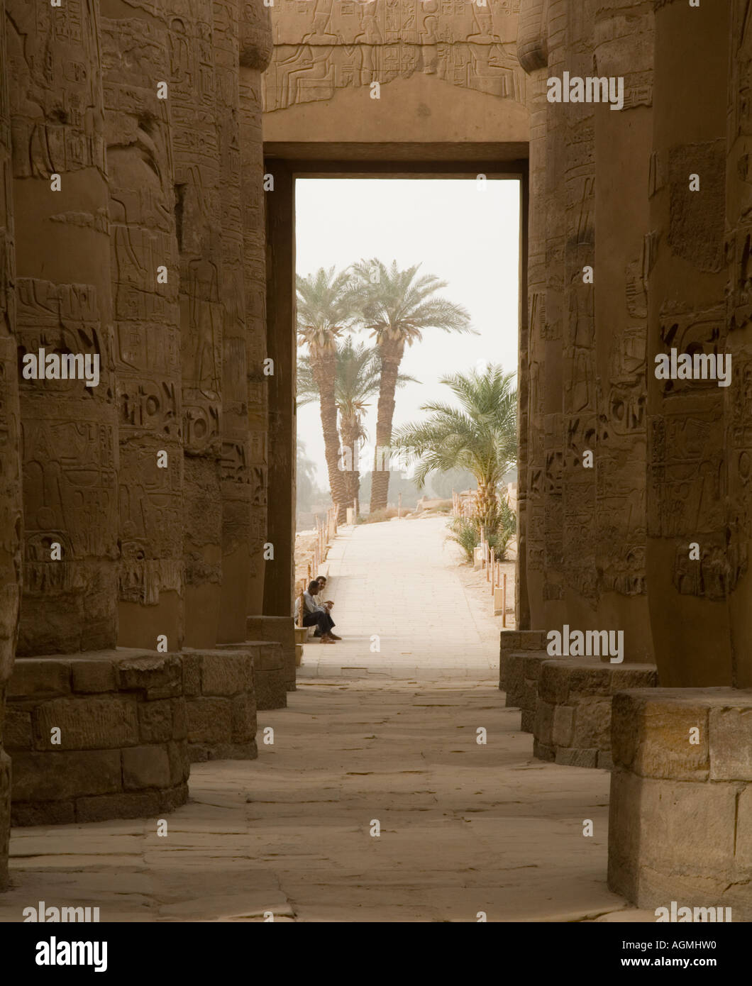 Rows and columns hi-res stock photography and images - Alamy