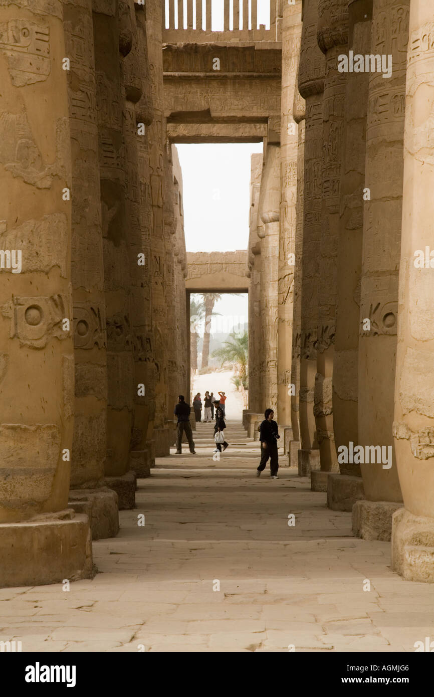 Rows and columns hi-res stock photography and images - Alamy