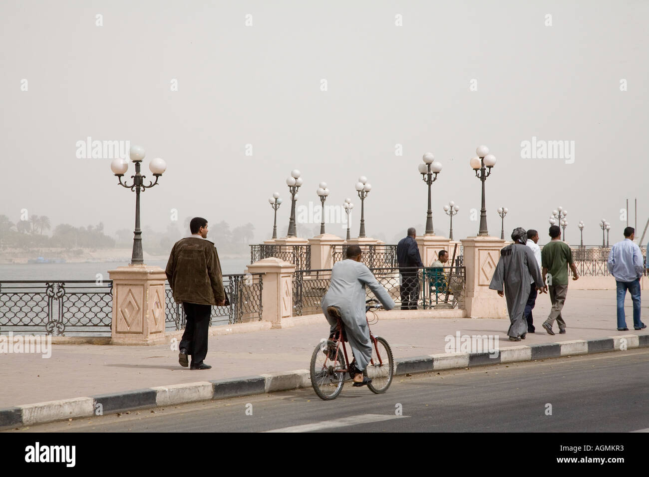 Pathway of luxor hi-res stock photography and images - Alamy