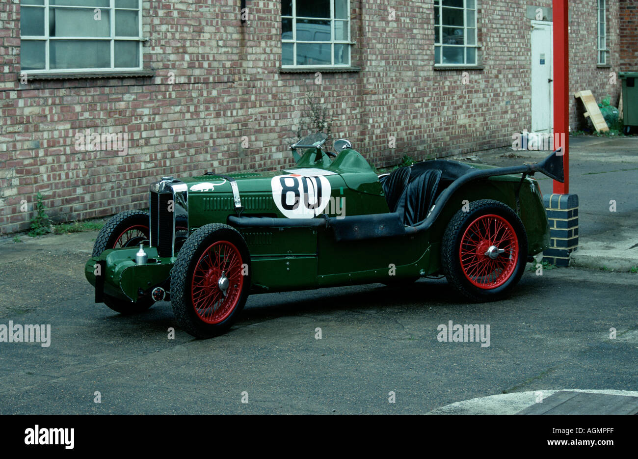 Mg c type hi-res stock photography and images - Alamy