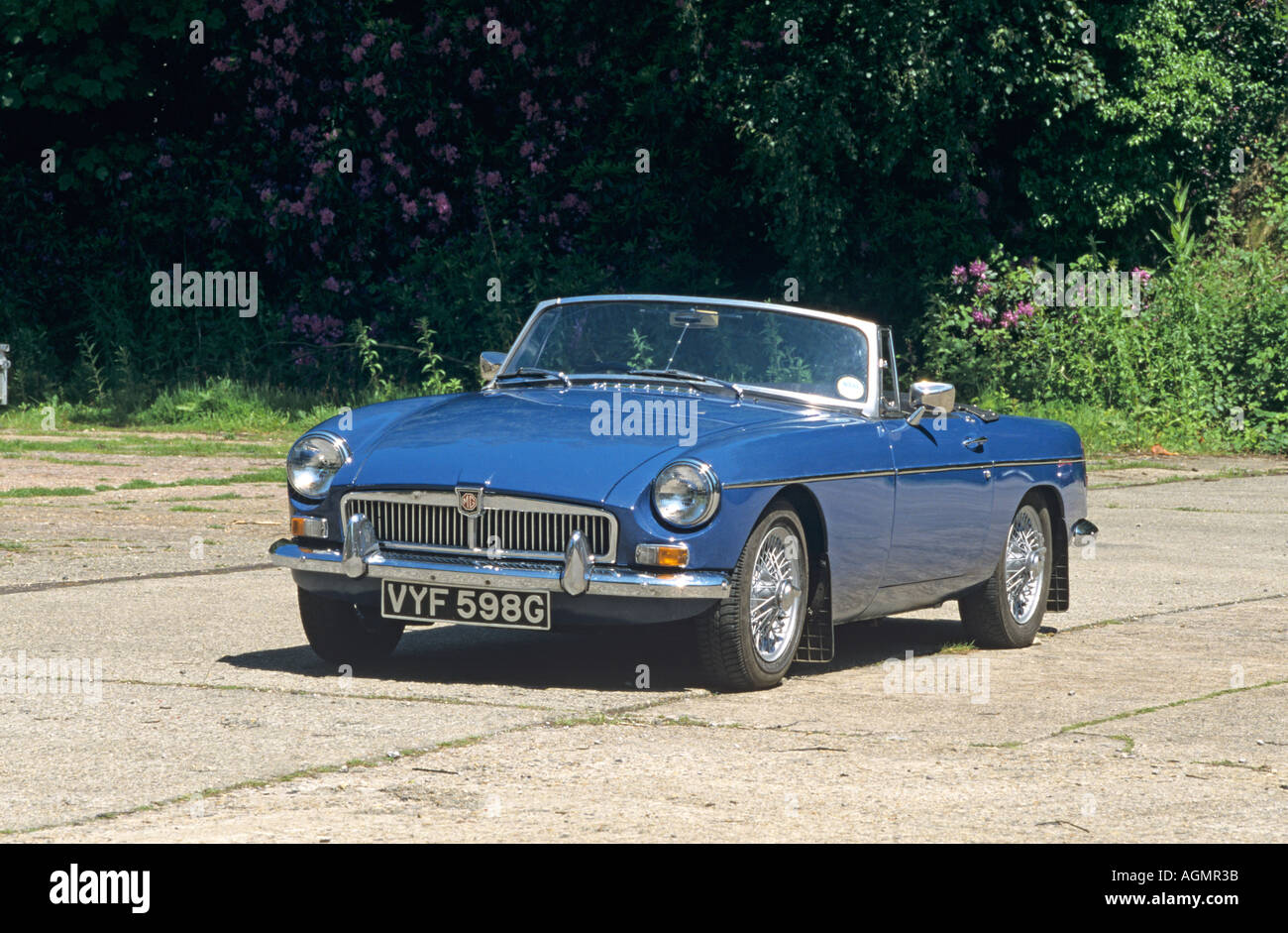 Mgb roadsters hi-res stock photography and images - Alamy