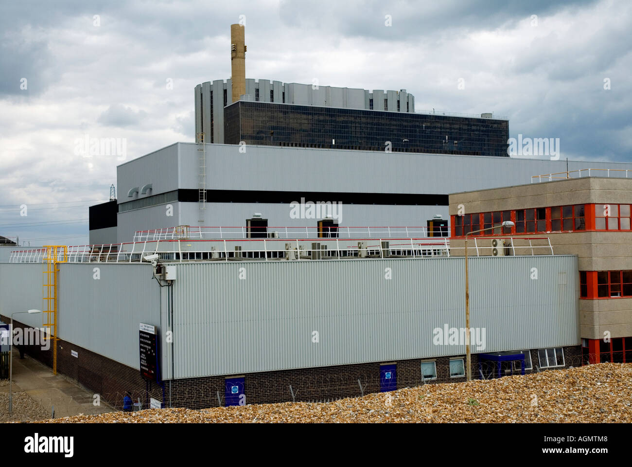 Advanced gas reactor power station hi-res stock photography and images ...