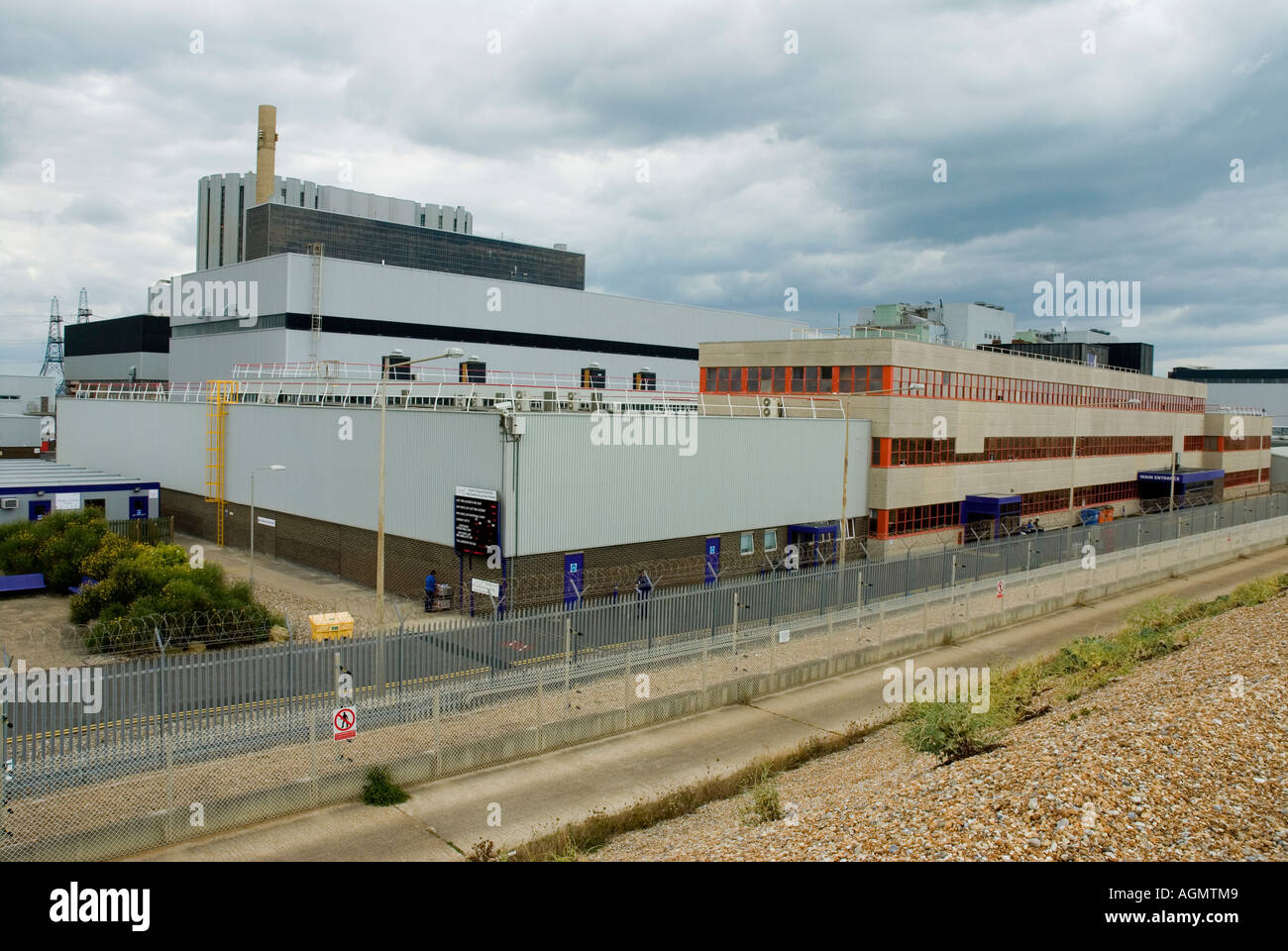 Storm clouds stormy weather black clouds over Dungeness B nuclear power ...