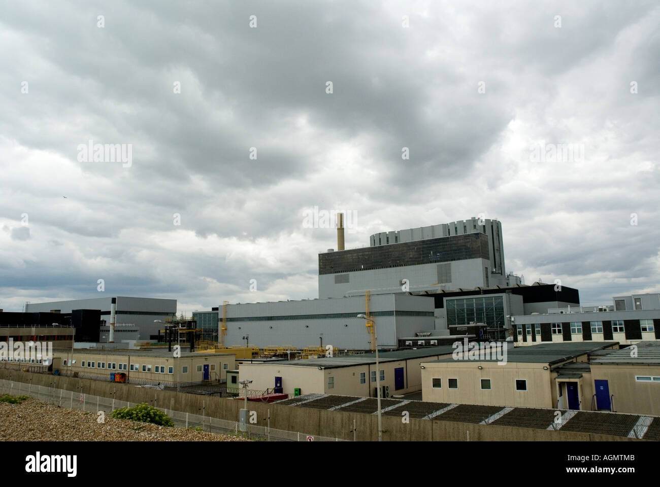Storm clouds stormy weather black clouds over Dungeness B nuclear power ...