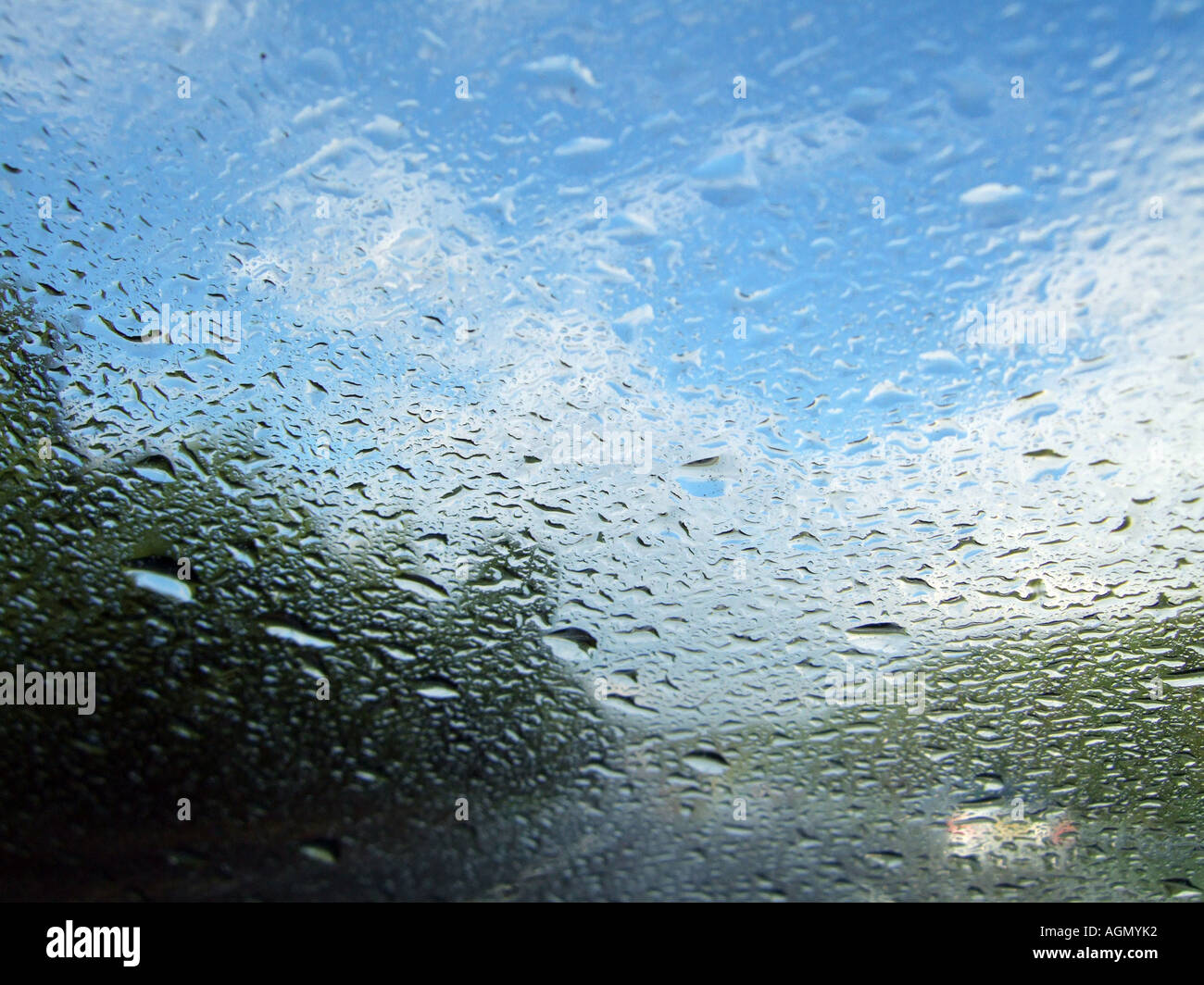 Car windscreen rain hi-res stock photography and images - Alamy