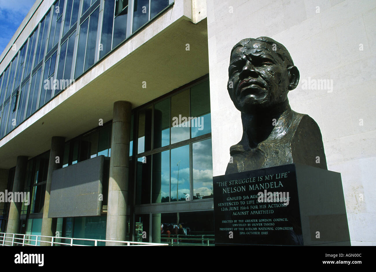 Bust of Nelson Mandela outside the Royal Festival Hall on the South ...
