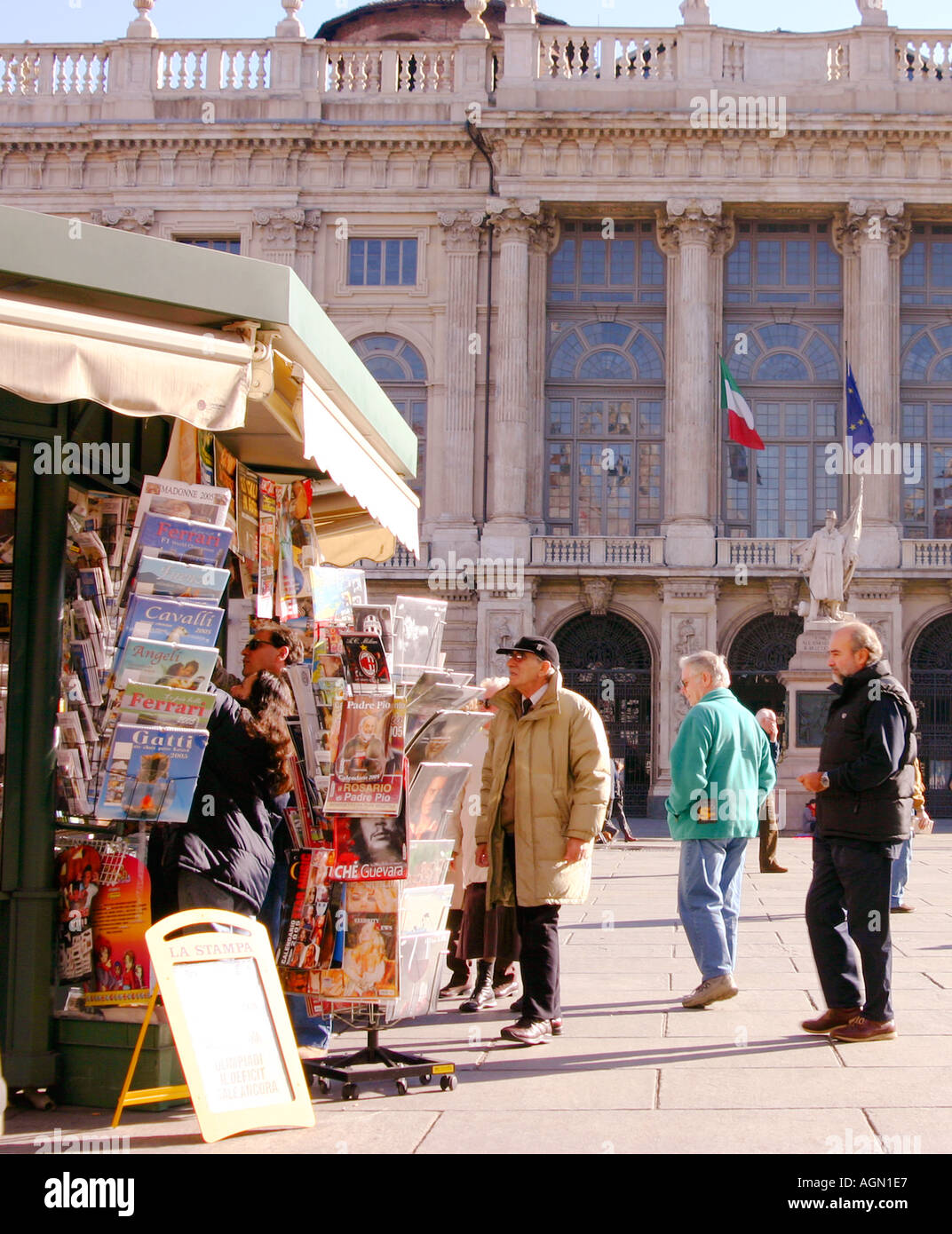 Magazine stand in italy hi-res stock photography and images - Alamy
