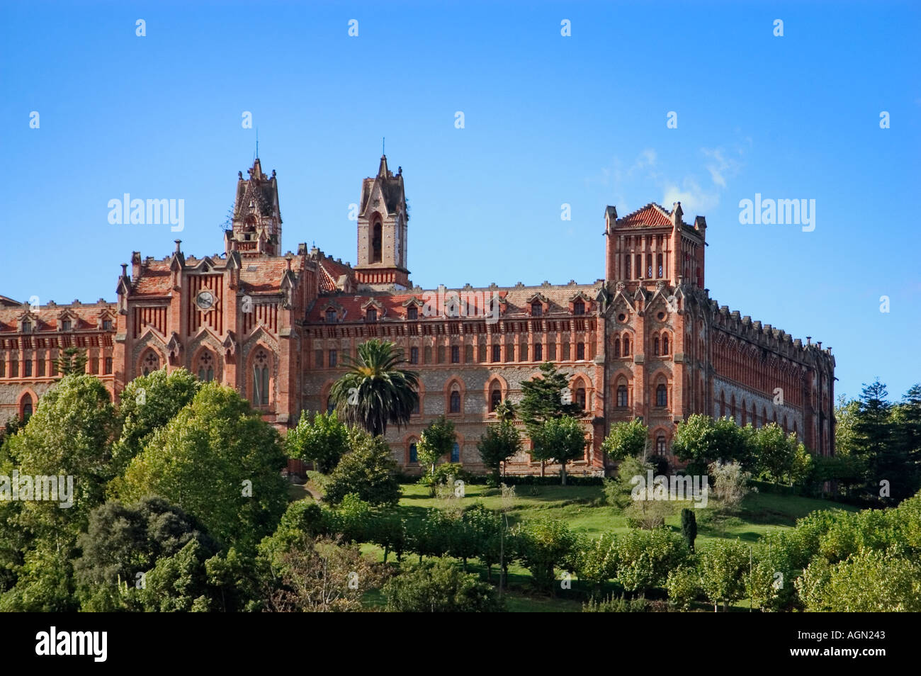 University of comillas hi-res stock photography and images - Alamy