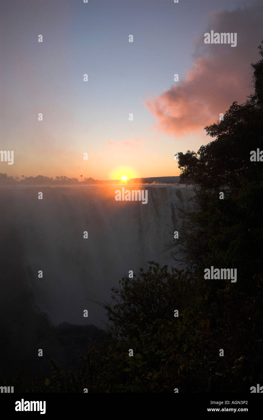 The first gorge of victoria falls zimbabwe hi-res stock photography and ...