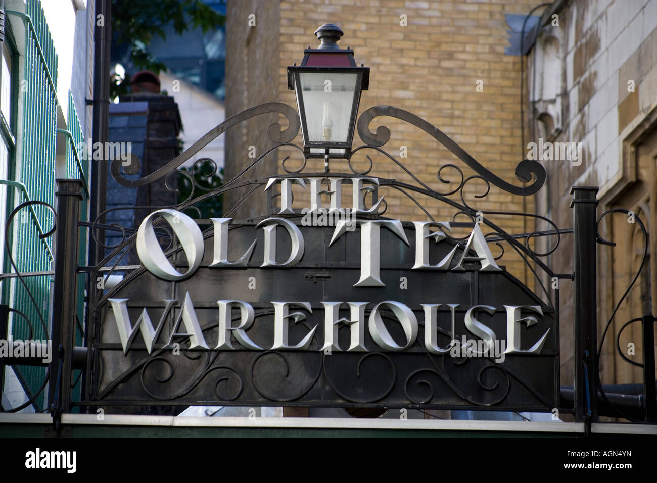 The Old Tea Warehouse Creechurch Lane London Stock Photo - Alamy
