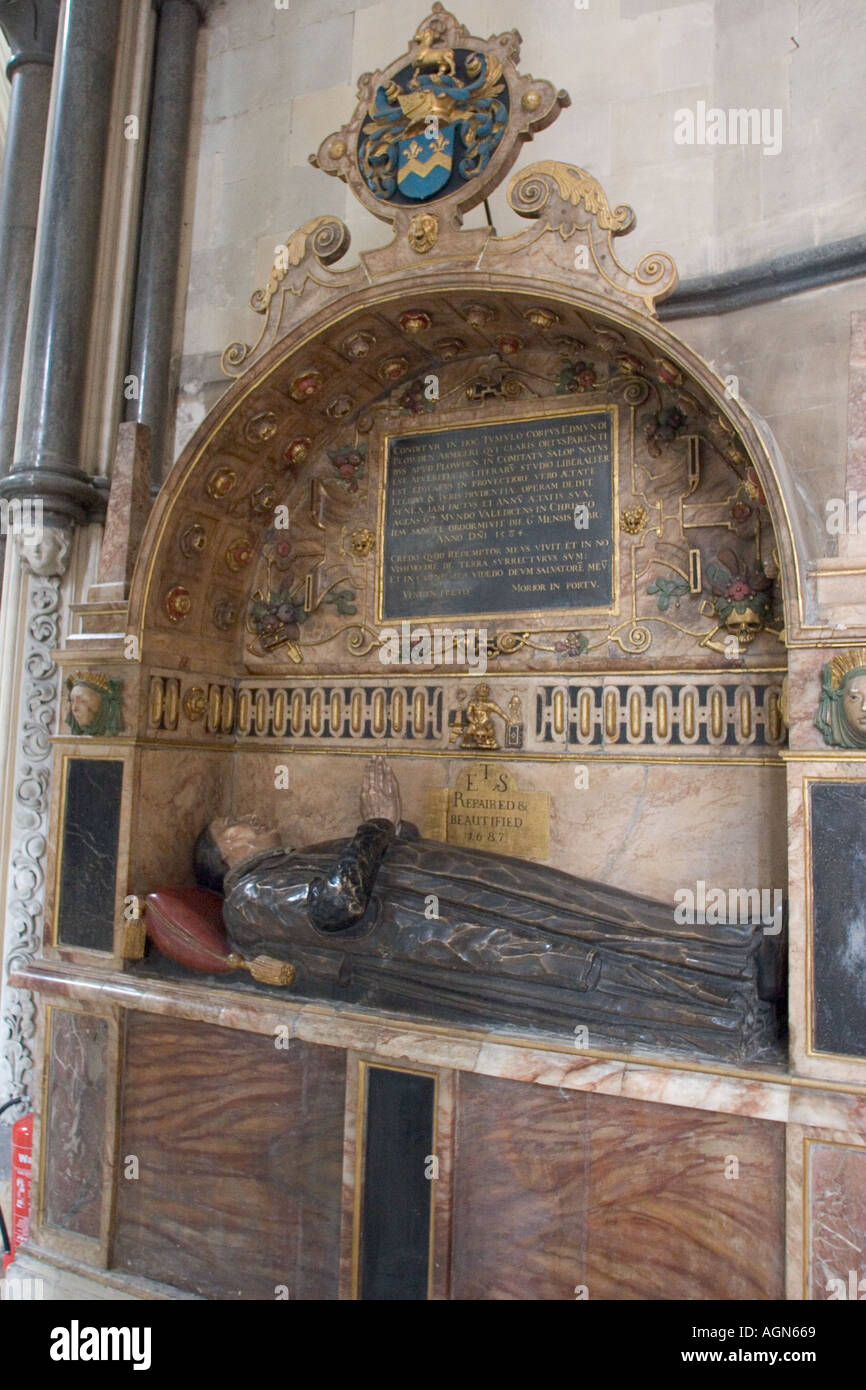Temple church london tomb hi-res stock photography and images - Alamy