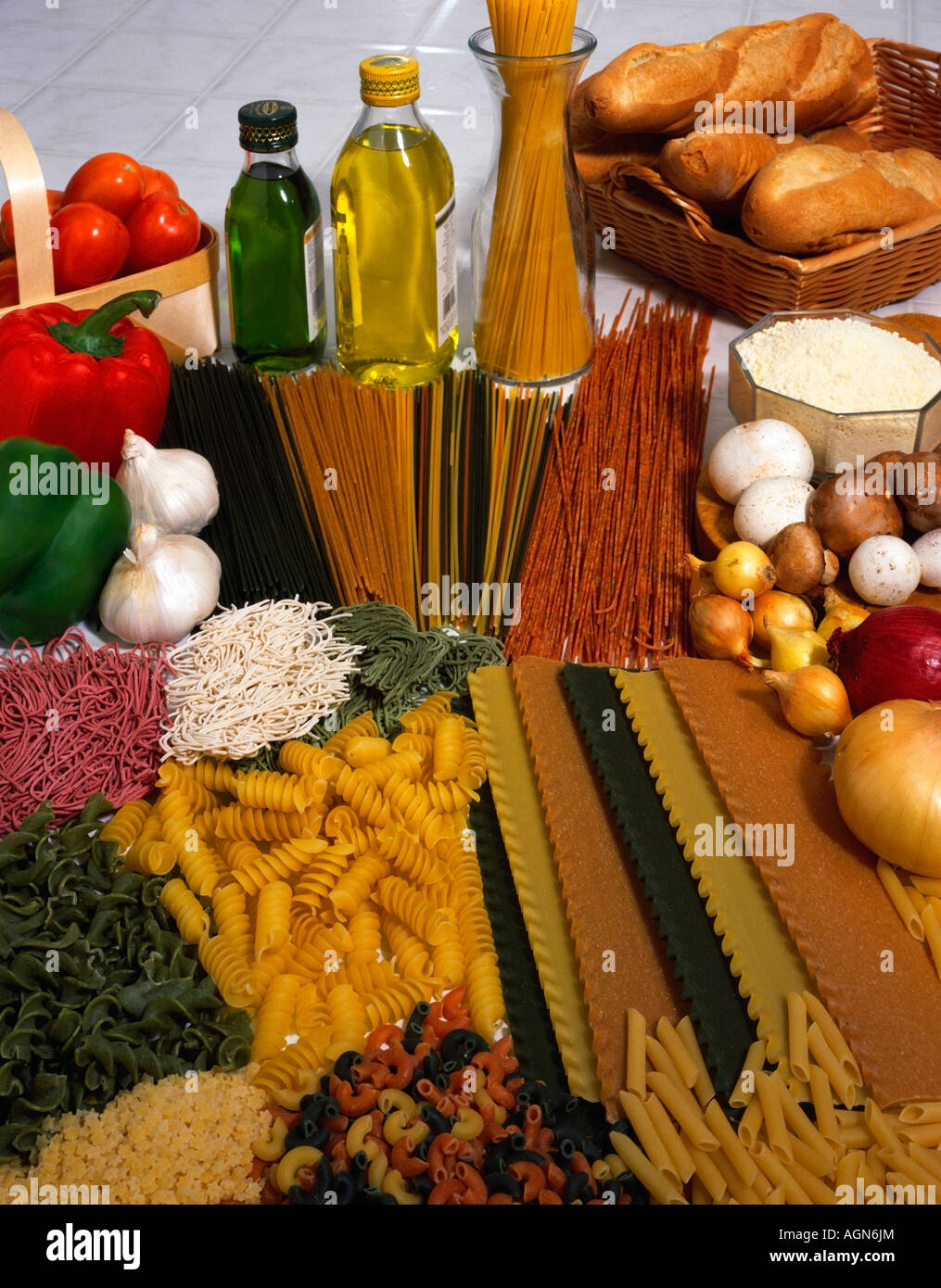 Display of pasta hi-res stock photography and images - Alamy
