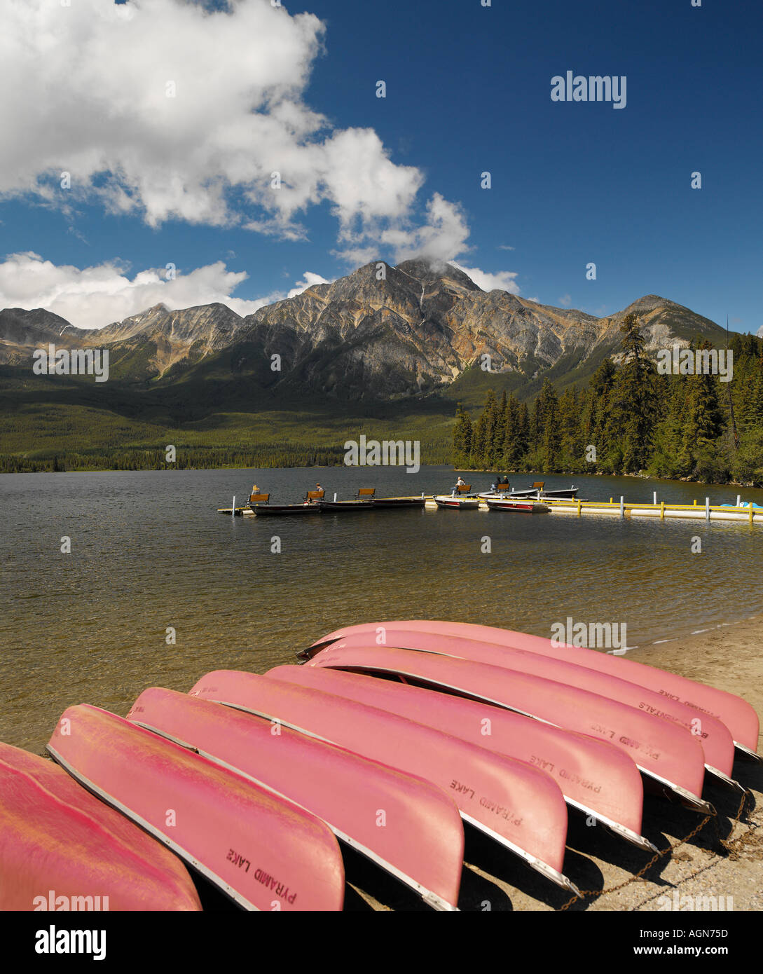 Pink canoes hi-res stock photography and images - Alamy