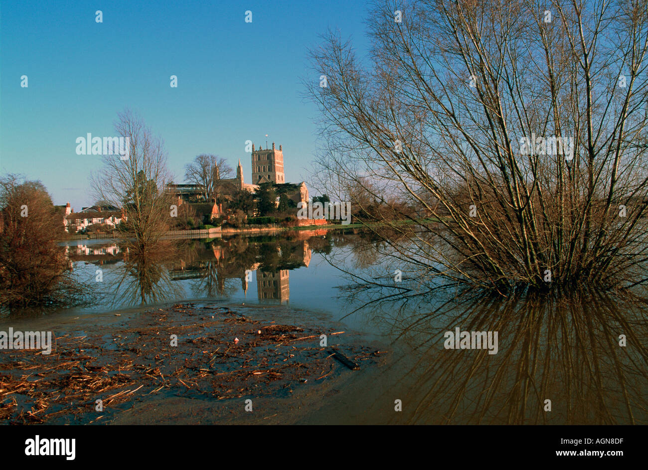 Abbey surrounded by flood water Tewkesbury UK Stock Photo - Alamy