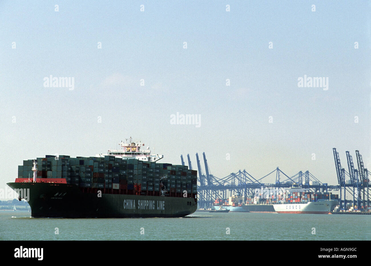 China Shipping Line container ship 'Xin Chi Wan' departing the port of ...
