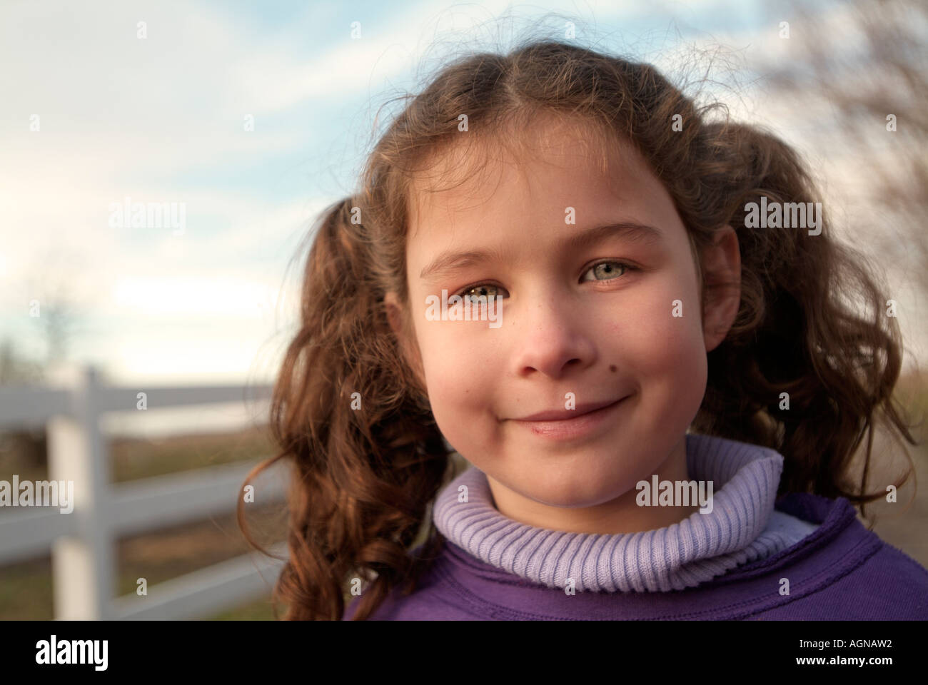 Girl farm hi-res stock photography and images - Alamy
