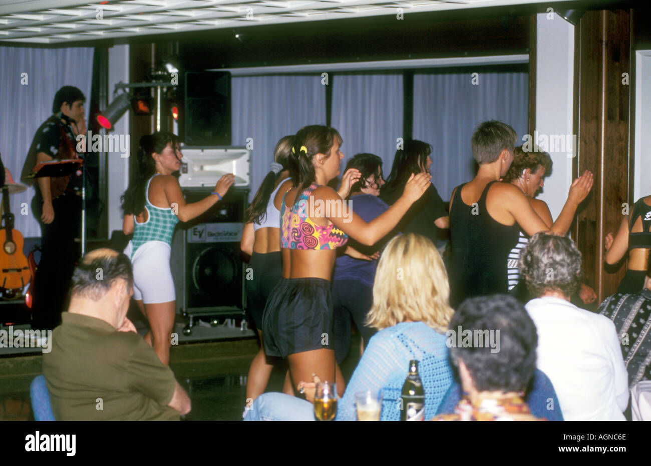 Dancing females hi-res stock photography and images - Alamy