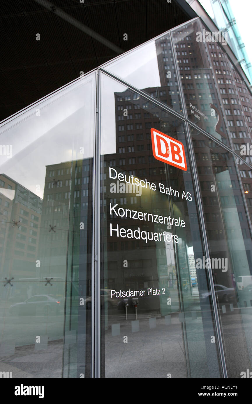 Business administration course hi-res stock photography and images - Alamy