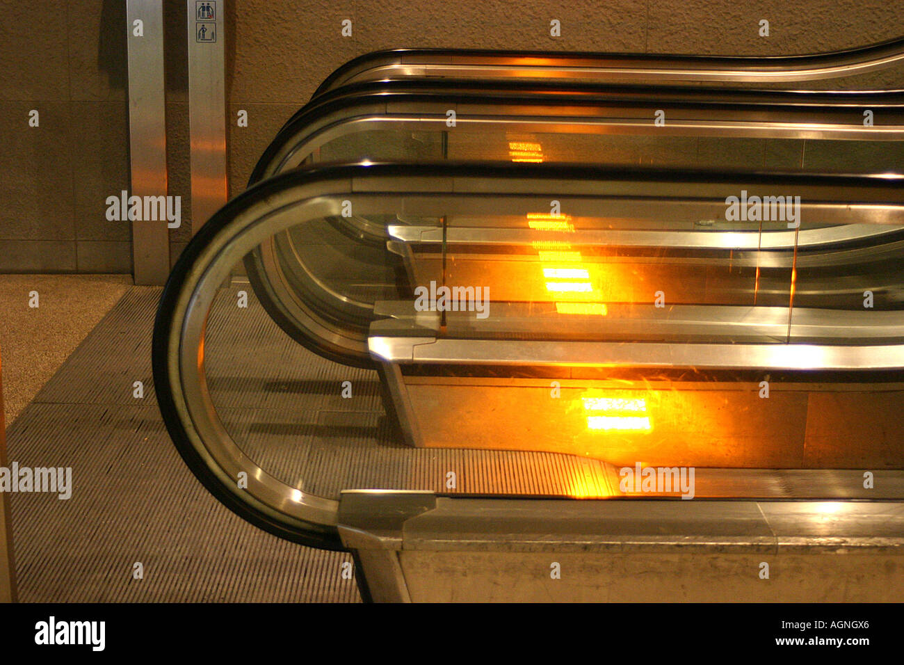 Escalator stairs upwards hi-res stock photography and images - Alamy