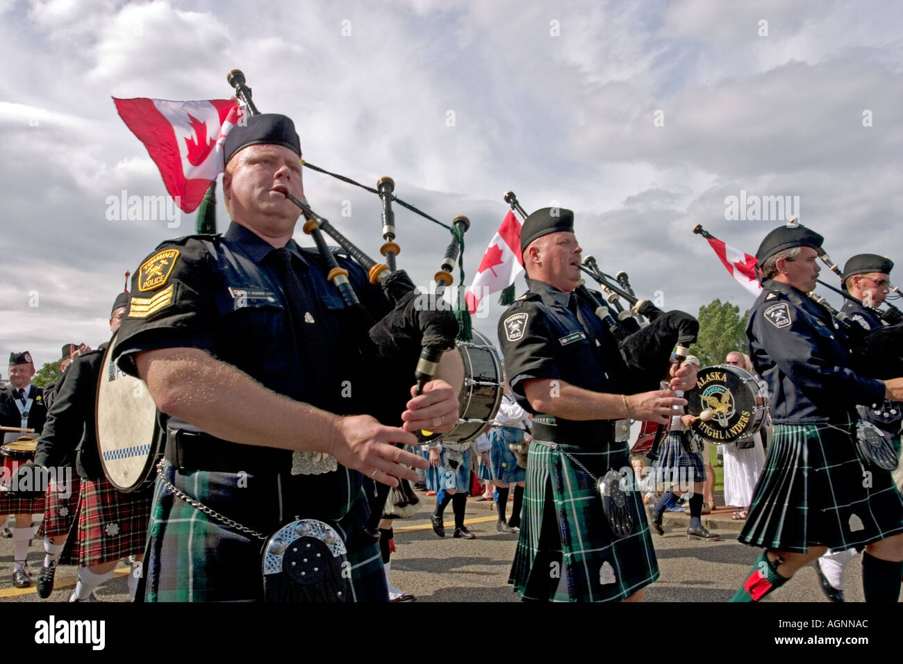 Pipes and drums hi-res stock photography and images - Alamy