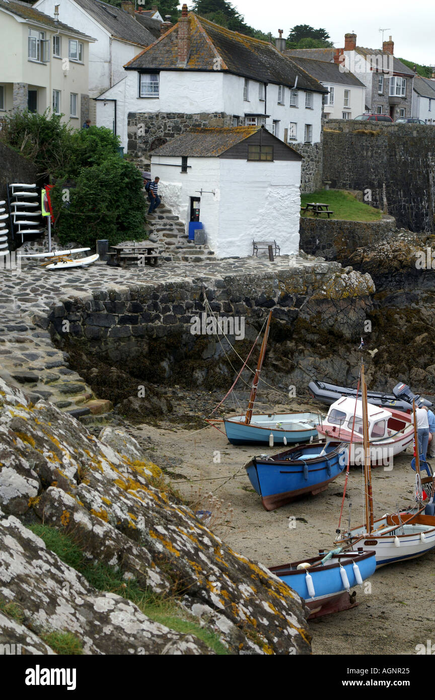 Coverack beach south cornwall hi-res stock photography and images - Alamy