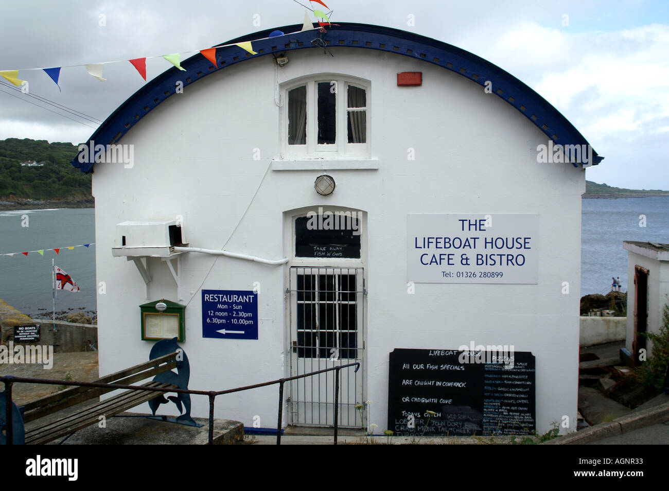 Coverack lifeboat hi-res stock photography and images - Alamy